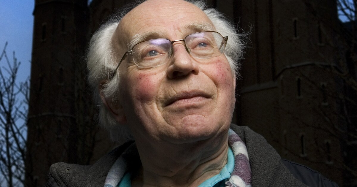 Toch geen ‘benkske’ als eerbetoon aan pater Poels: ‘Het is nu aan de ...