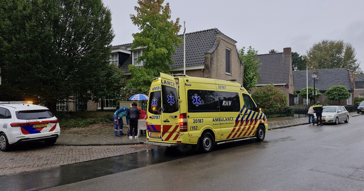 Fietsster gewond bij aanrijding met auto in Sprang-Capelle | Waalwijk | bd.nl