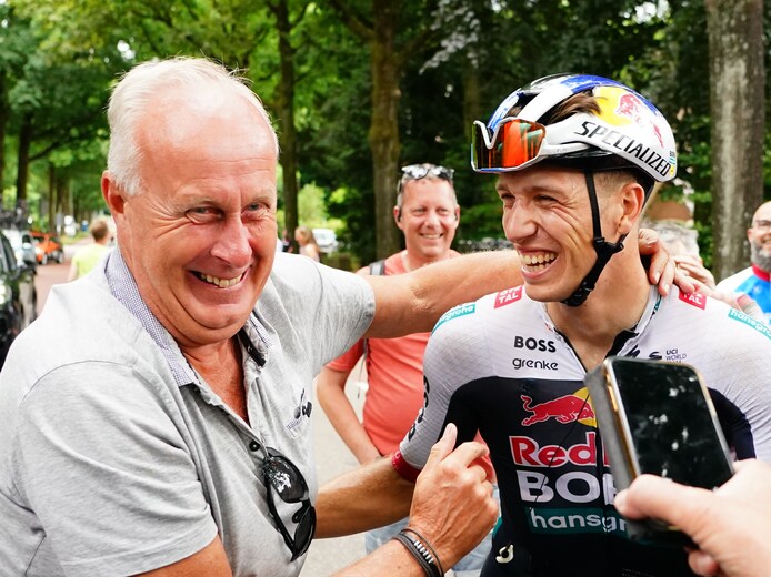 Kan de ‘beste lead-out ter wereld’ zélf voor gele trui gaan? Danny van Poppel verkeert in ...