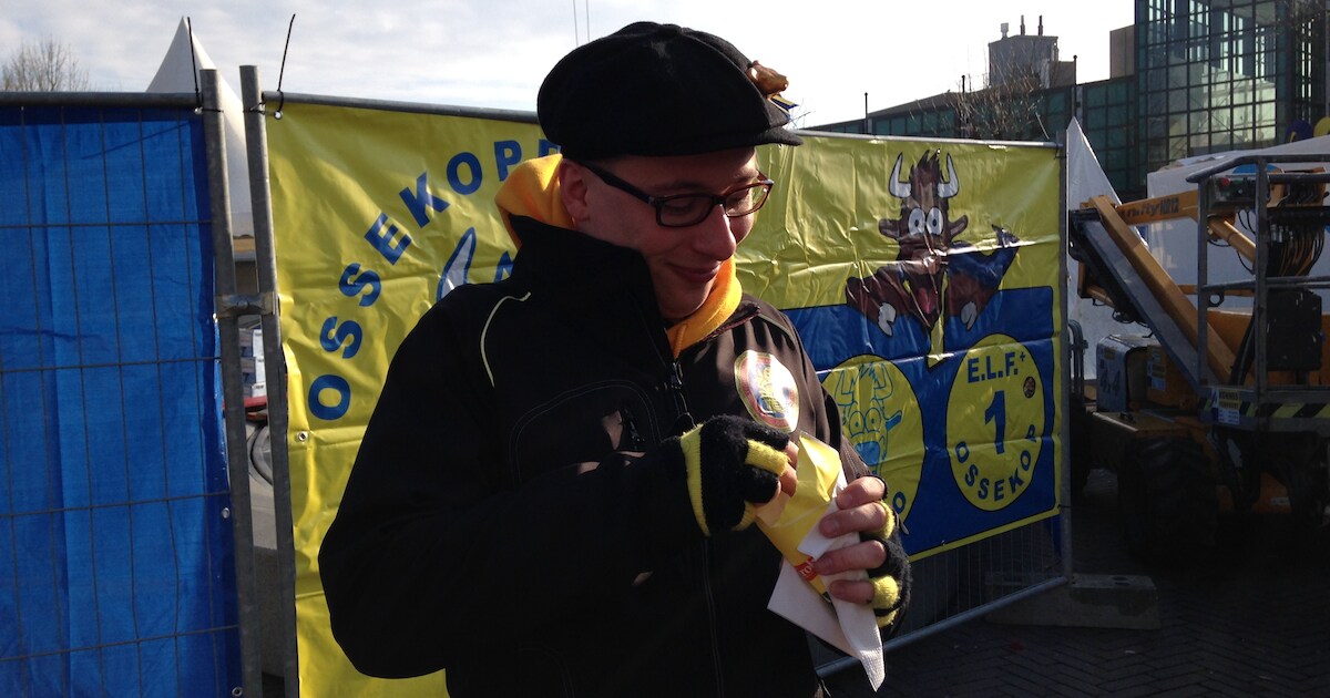 Opbouw Ossekoppenplein Oss in volle gang | Carnaval | bd.nl