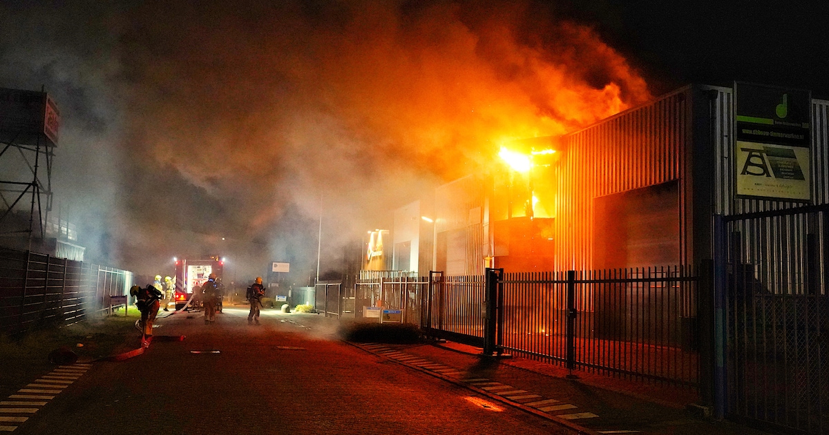 Grote brand bij bedrijf op industrieterrein in Dongen was snel onder controle, oorzaak en schade ...