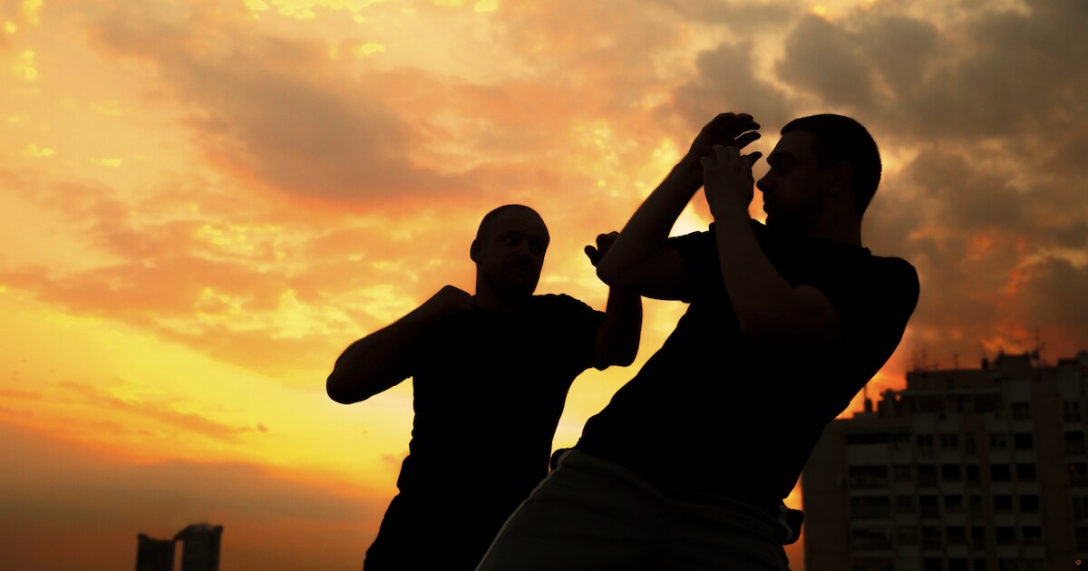 Grote groep jongeren maakt ruzie met tweetal in Werkendam en slaat ...