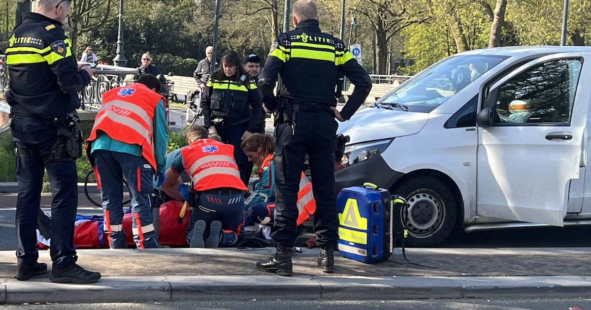 Fietser zwaargewond bij botsing in Breda | Breda | bd.nl