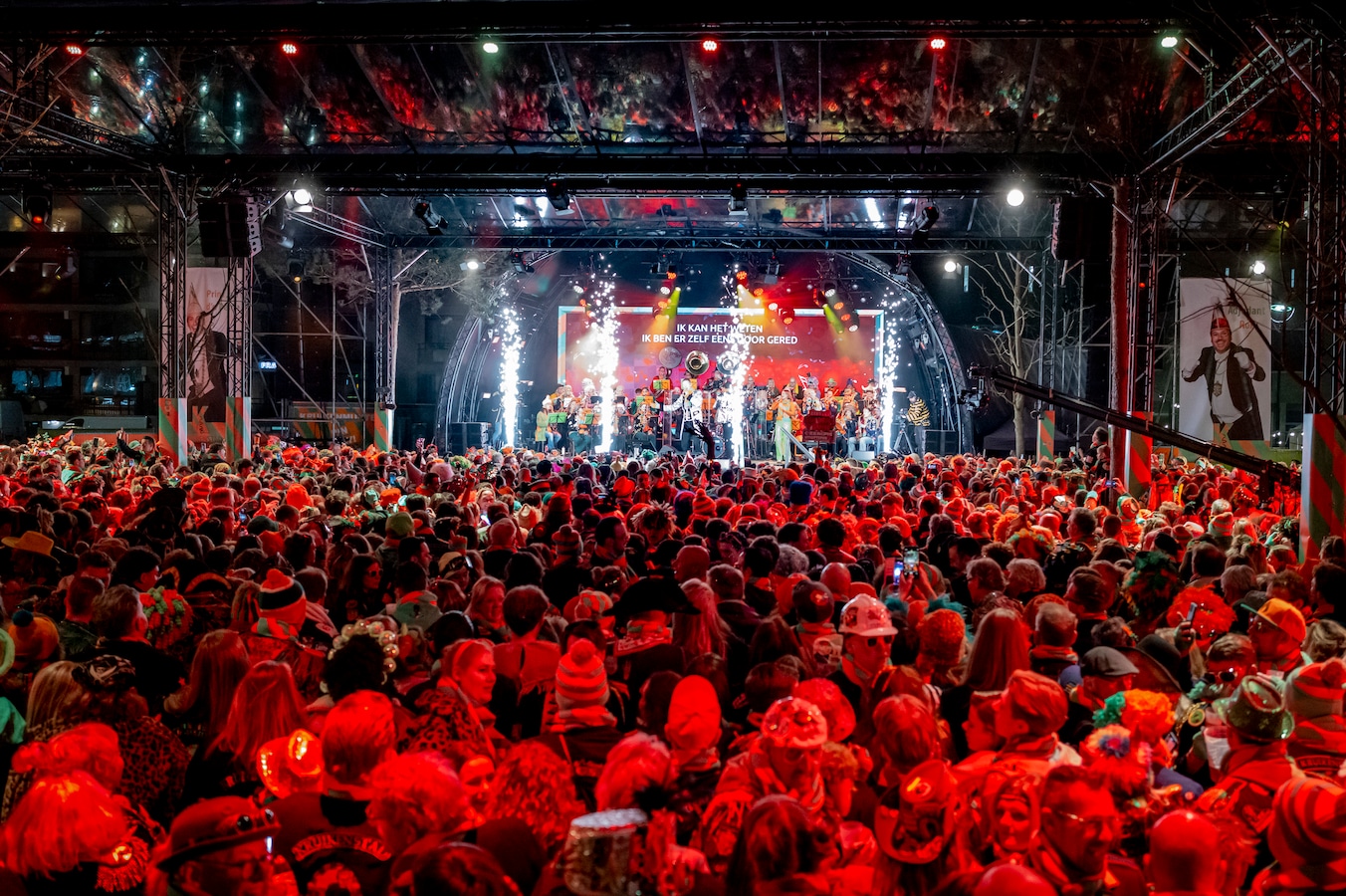 Schorre Kruikenstad-keeltjes klinken in koor | Foto | bd.nl