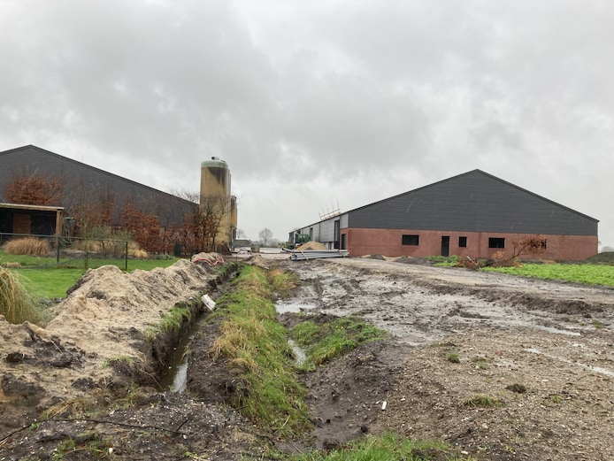 Geplaagde buurt De Elzen in Boekel is voorlopig nog niet van de stank af | Boekel | bd.nl
