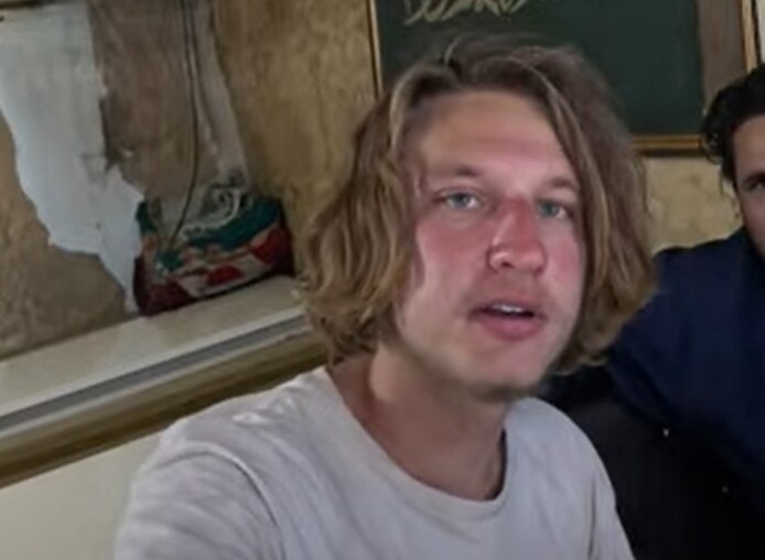 Voor vlogger die geïsoleerde stam benaderde, dreigt jaren cel maar z’n kop had er ook af gekund ...