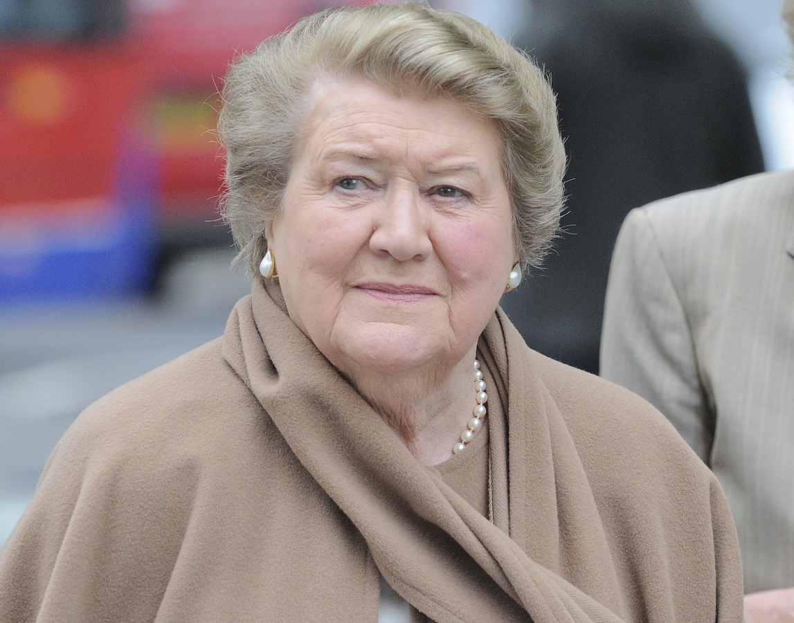 Actrice Patricia Routledge, ‘Hyacinth Bucket’ uit Schone Schijn, op 96 ...