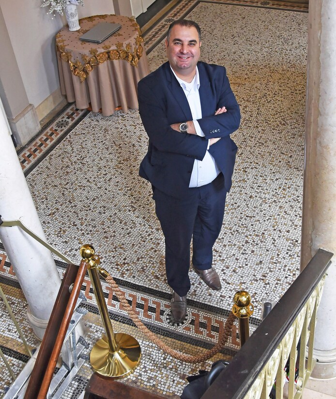 Dit is de ‘zomerhit’ van Salar Azimi en rapper Farid | Binnenland | bd.nl