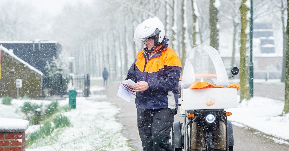 Eigen stoep sneeuwvrij maken? ‘Verbeter de wereld en begin bij je eigen ...