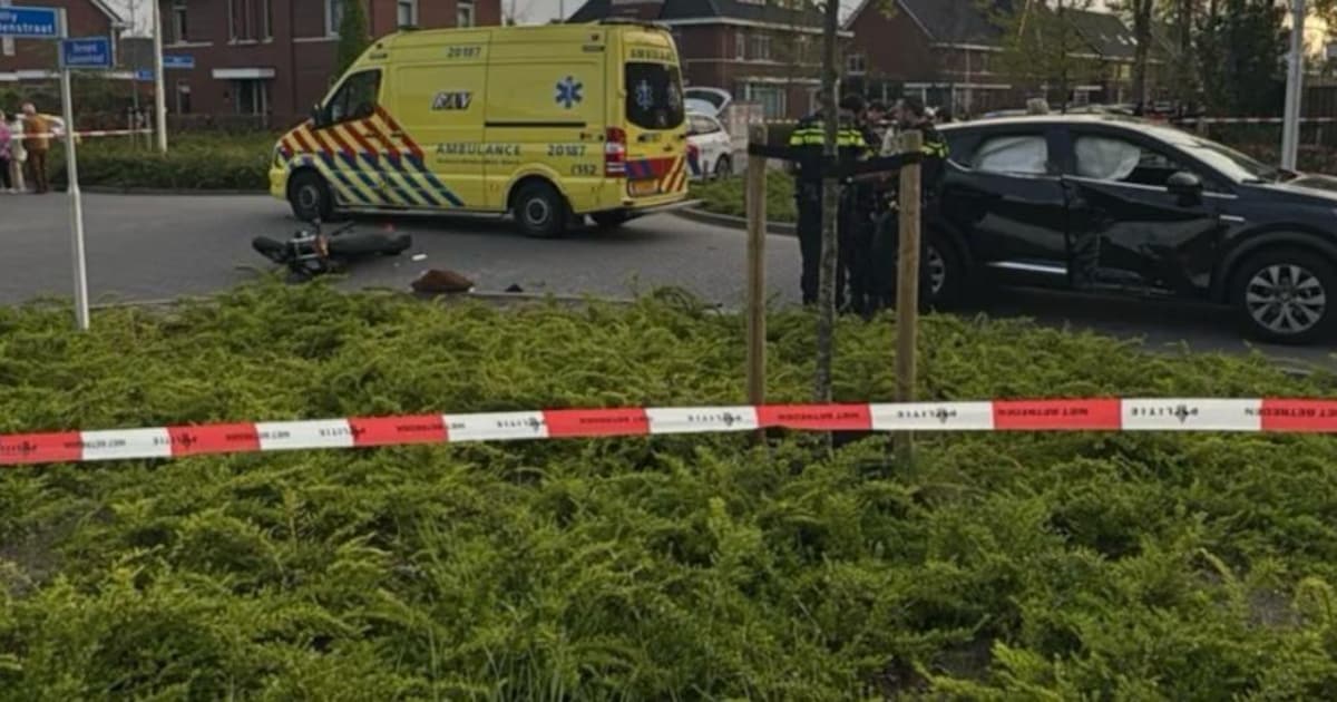 Bromfietser (20) ernstig gewond bij aanrijding met overstekende auto in ...