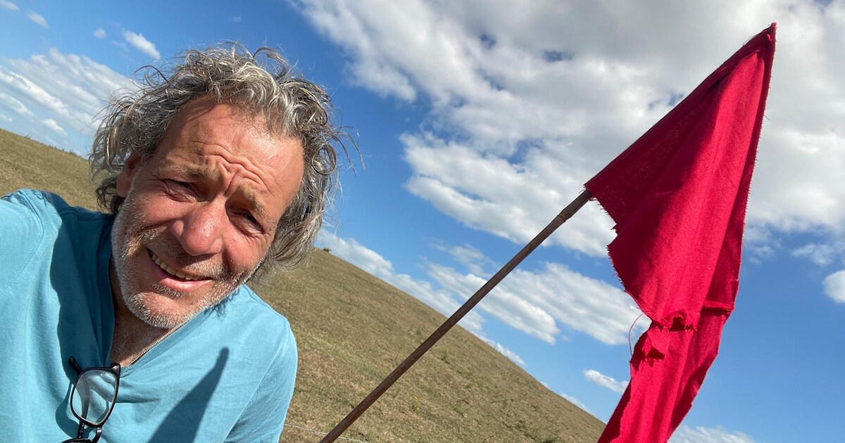 Jean-Paul zet Vlagheide in een zee van rood: ‘Rood verwijst naar het ...