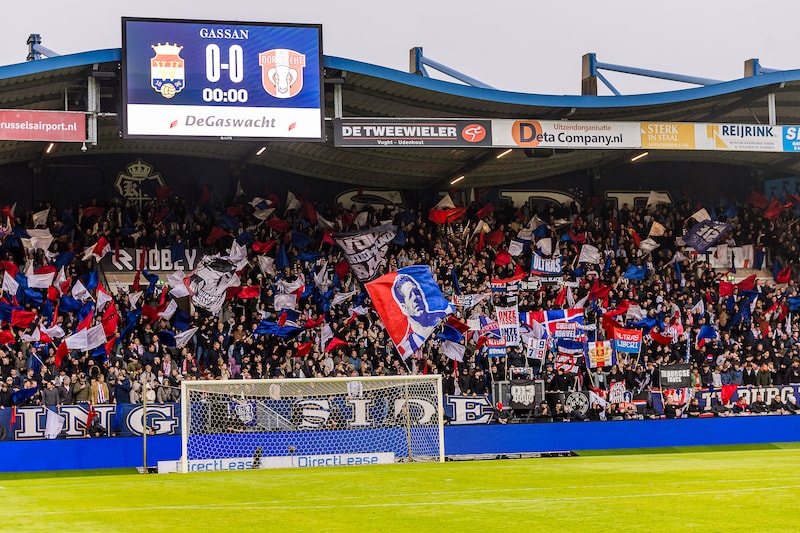 Supporters komen met bijzonder cadeau op 129-jarige verjaardag Willem ...