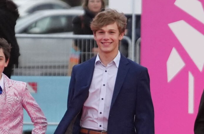 Baby Driver-acteur Hudson Meek (16) overleden na val uit rijdend ...