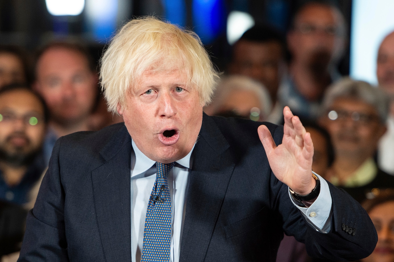 Boris Johnson maakt Trumps vredesplan met de grond gelijk: ‘Oekraïne krijgt niets’ | Foto | bd.nl