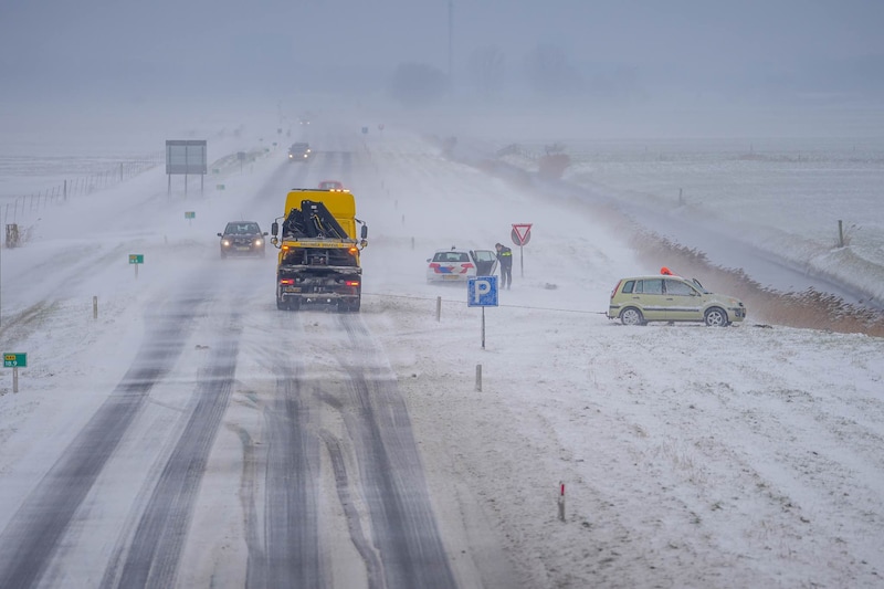 LIVE winterweer | 300.000 KLM-passagiers getroffen door winterweer ...