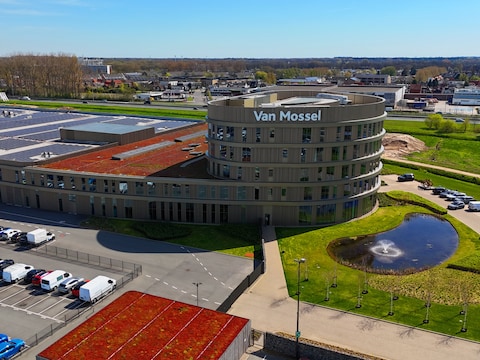 Ontslagen chauffeur neemt gesprek op met Van Mossel over ‘foute ...