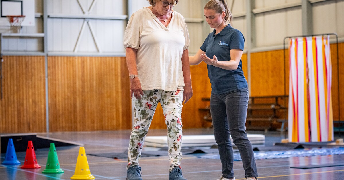 Waarom angst na vallen het leven van ouderen zo beïnvloedt en hoe ze ...