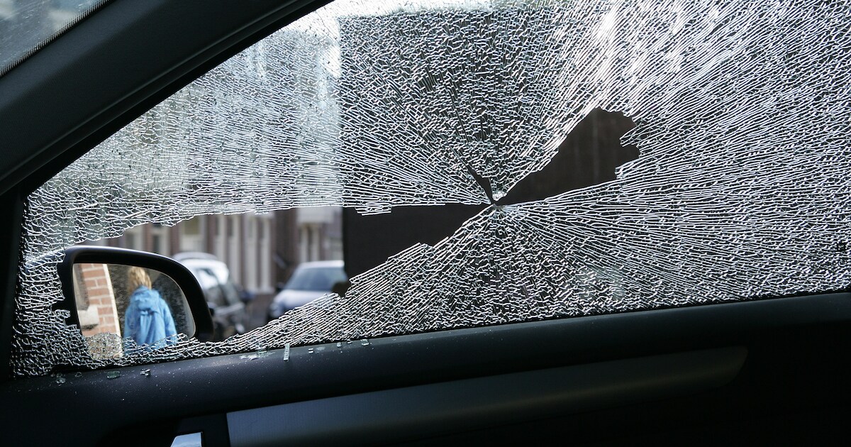 Ze veroorzaakte ruim 26.000 euro schade aan dure auto’s van ex ...