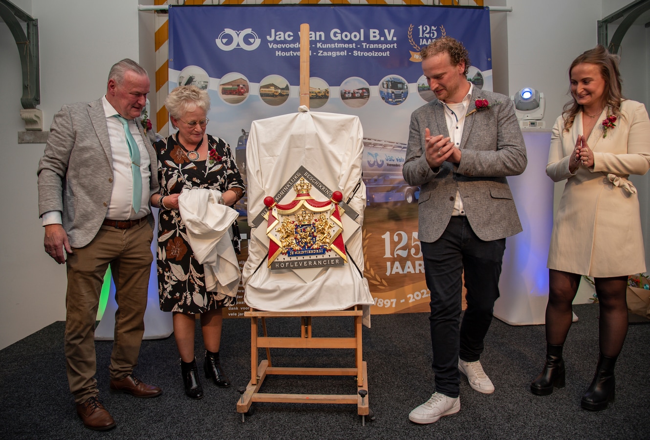 Eerste bedrijf in Hilvarenbeek mag zich hofleverancier noemen: het ...