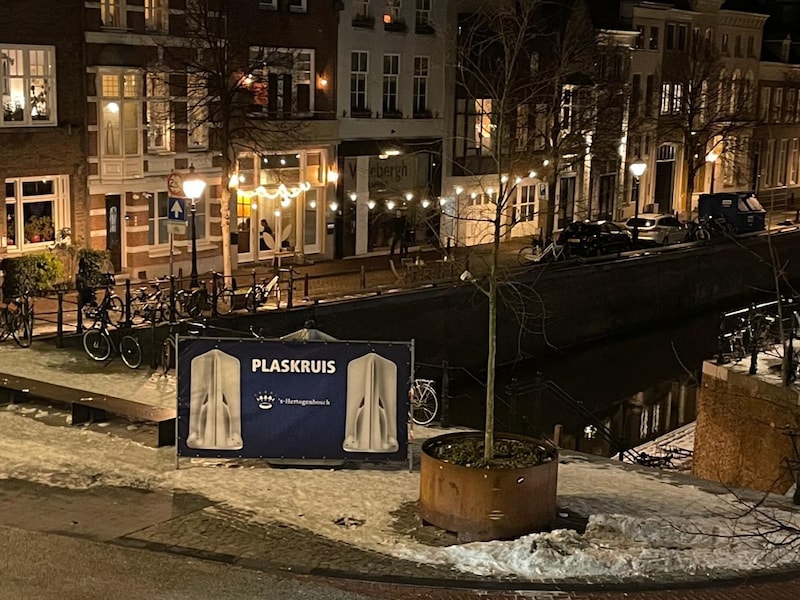 Bewoonster Visstraat in Den Bosch wil af van plaskruis op straat ...
