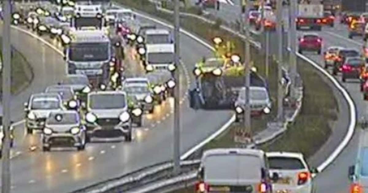 Ongeluk met meerdere voertuigen op de A2 bij Empel | Den Bosch | BD.nl