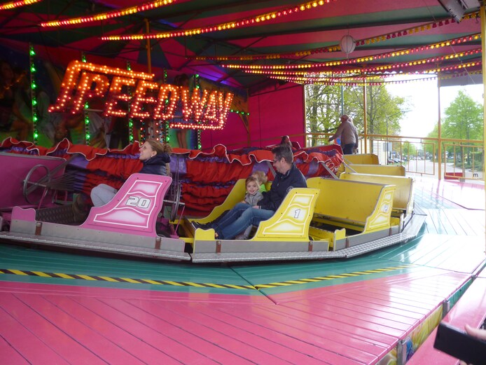 Prikkel-arm uurtje op Boschwegse kermis Schijndel | Nieuws | bd.nl