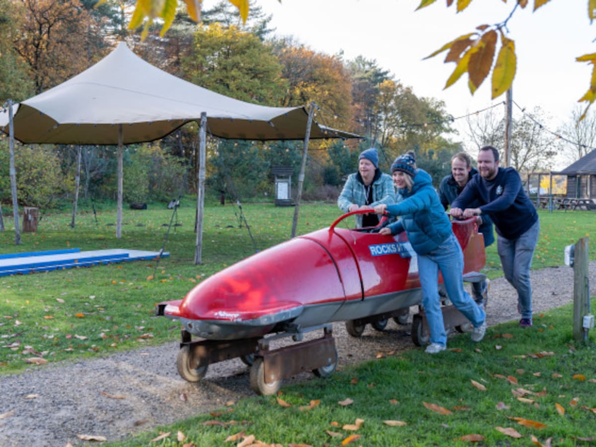 Rocks ‘n Rivers reist met een bobslee vanuit Goirle naar het Glazen ...