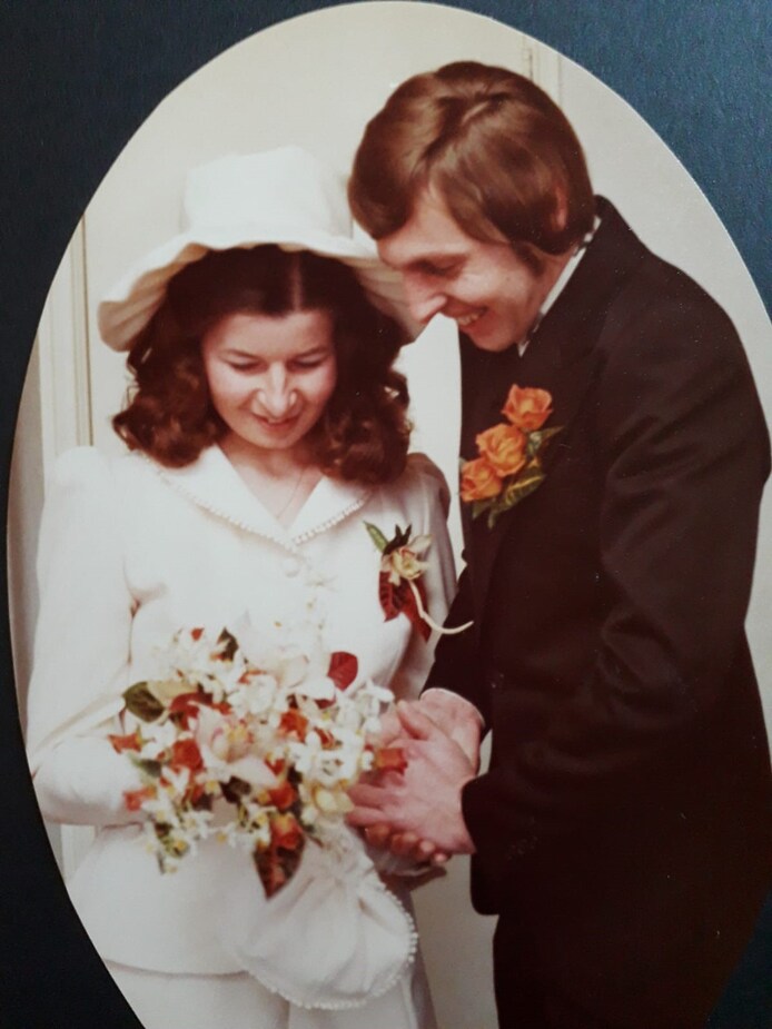 Piet Smeekens was zo vaak hij kon bij zijn bessen, liefst elke dag | In ...