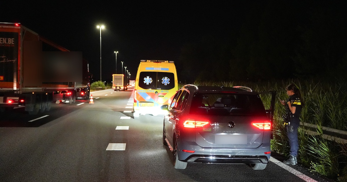 Auto botst op voorganger bij invoegen op de A59 bij Waalwijk | 112 ...
