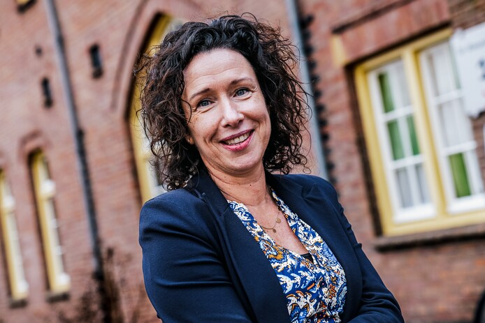 Bij De Rooi Pannen krijgt student laptop van de school: ‘Iedereen kan ...