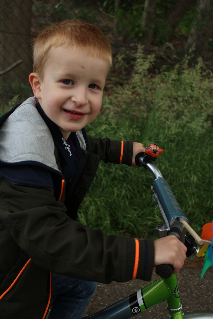 Noud (7) overleed onverwachts op de dag voor zijn verjaardag: 'We missen hem elke dag’ | Brabant ...