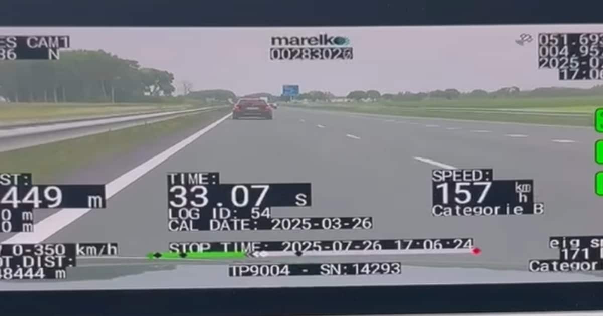 Automobilist rijdt 157 kilometer per uur over A59 en moet rijbewijs inleveren | Waalwijk | BD.nl
