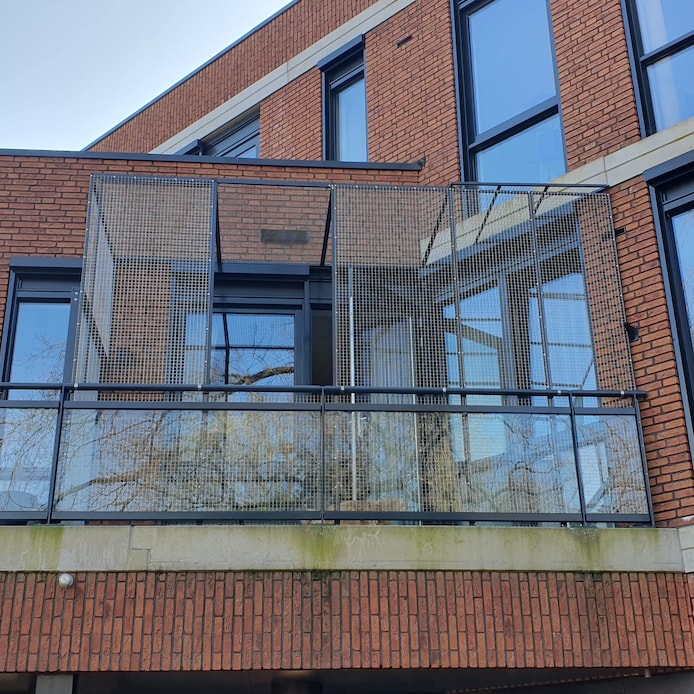 Roos en Eric betalen 1650 euro zodat hun katten tóch balkon op kunnen, maar dan volgt het ...