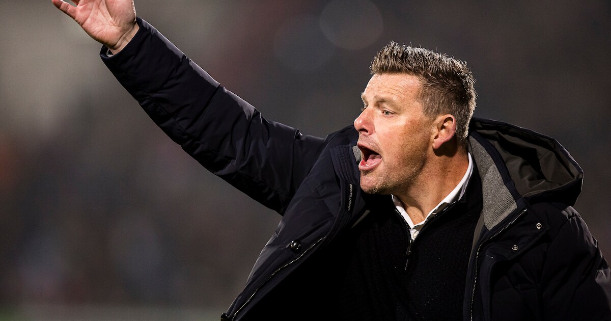 Willem II-trainer laat zijn ideale speelwijze voorlopig los: ‘Ik ben af ...