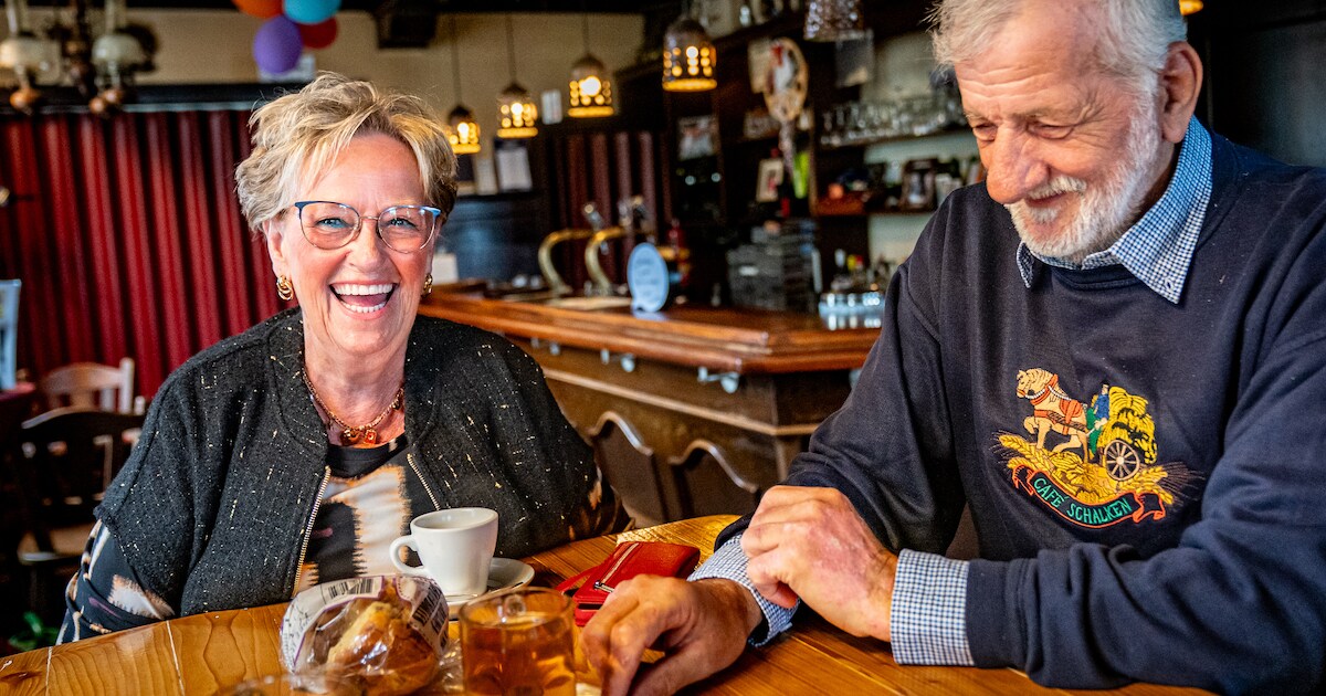 Hoogpolige tapijtjes en Hazes, ze zagen zes bruine cafés sneuvelen ...