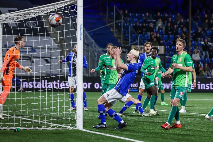 FC Den Bosch komt klappen kort voor en na rust niet te boven en ...