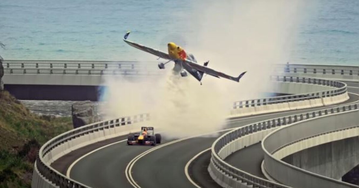 Spectaculaire beelden: Daniel Ricciardo racet in Formule 1-bolide tegen ...