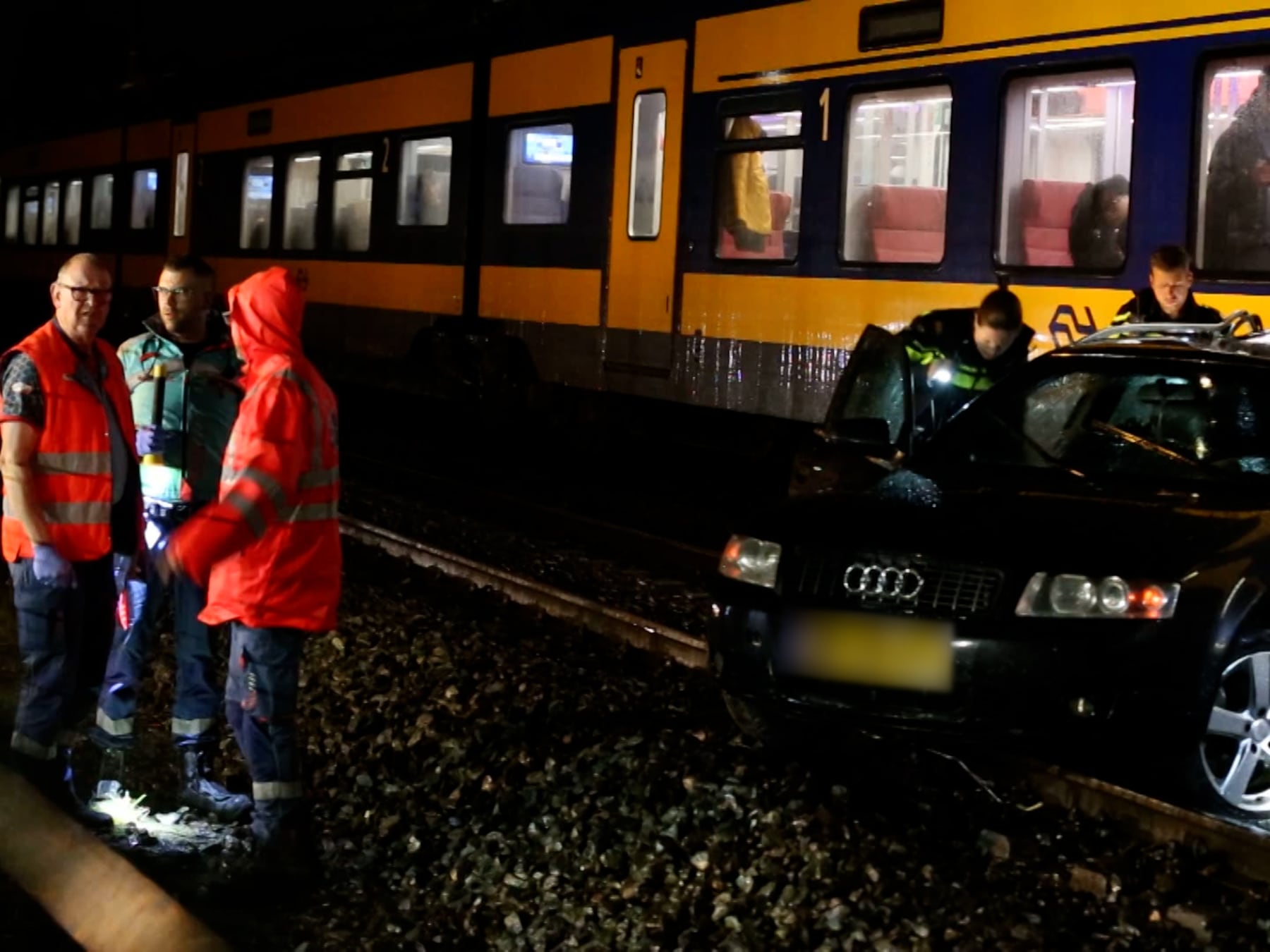 Bedis (29) rijdt 250 kilometer naar Enschede om zijn auto van 173.000 ...