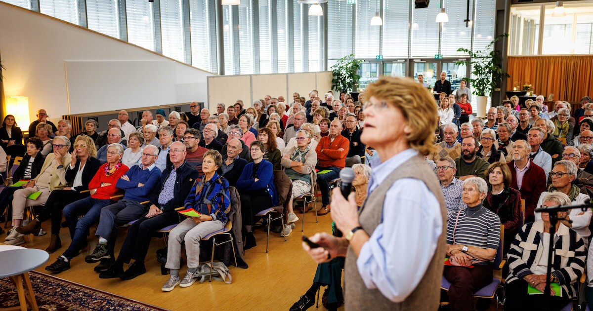 Eerste publiekslezing Brabants Dagblad bomvol lezers: ‘Dit brengt het ...