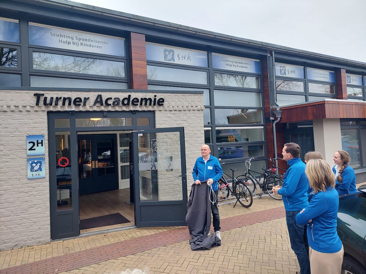 Nigel Turner maakte van het redden van kinderen zijn levenswerk ...