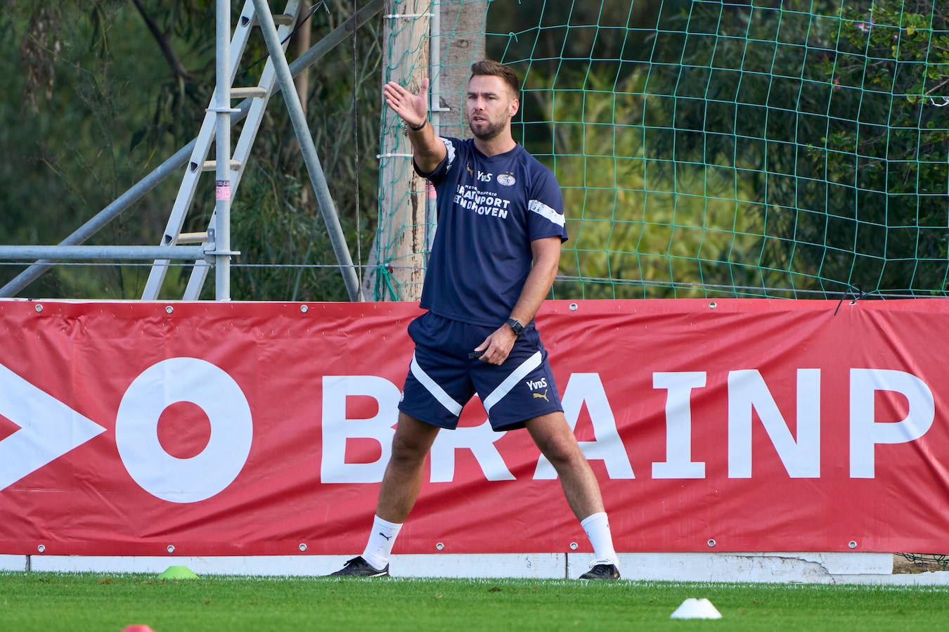 Zo komen de PSV’ers fysiek door dit bijzondere seizoen: Veldhovenaar ...