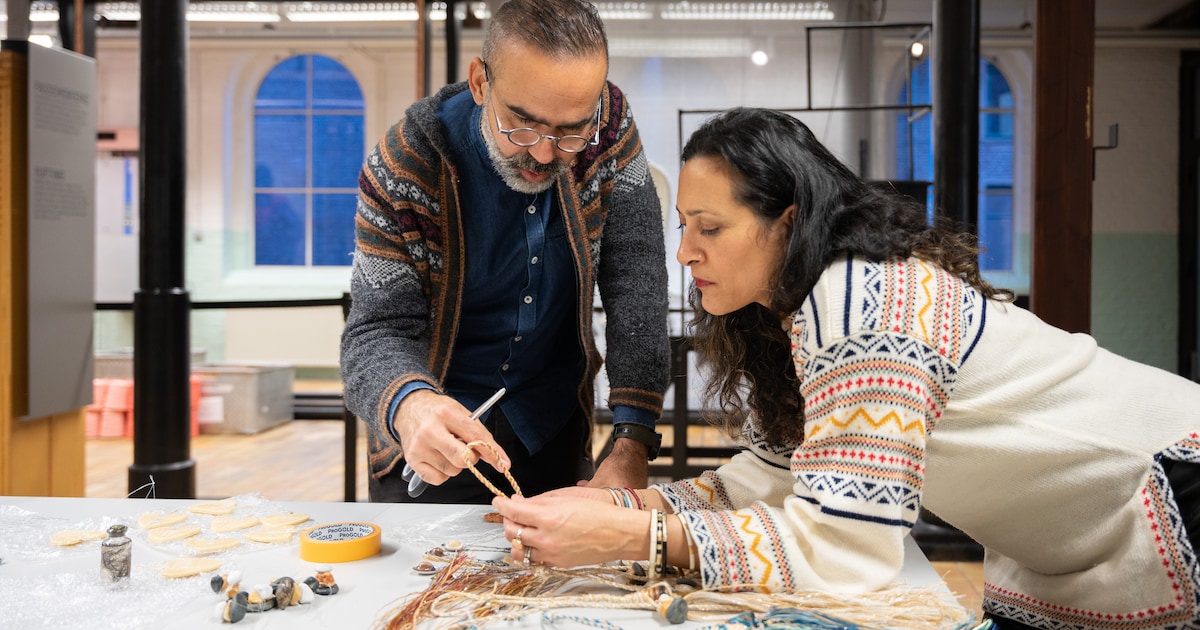 In expo ‘Textile Now’ vertellen Alydia Wever en Ryan Oduber het verhaal ...