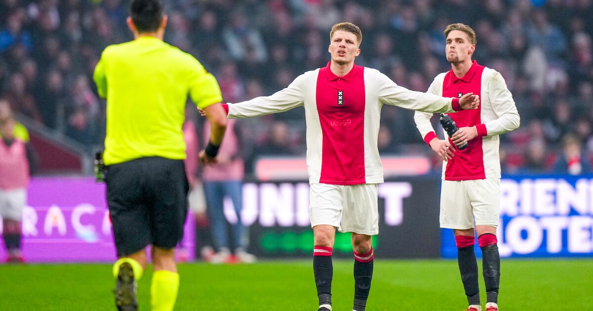 Ajax-verdediger Anton Gaaei mist duels met PSV en NAC na rode kaart tegen AZ | Voetbal | bd.nl