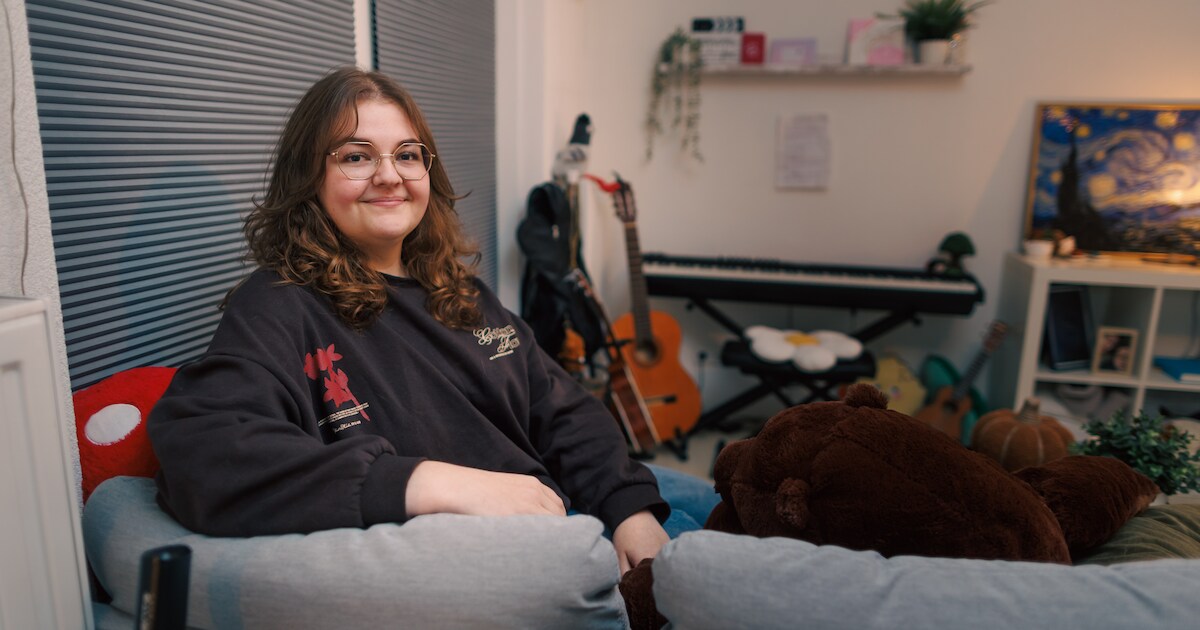 Ze wilde de video bijna verwijde­ren, nu gaat Merel (21) viraal ...