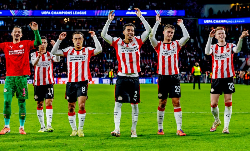 LIVE | PSV start in CL-kraker met Mauro Júnior en Til, bij Bayern ...