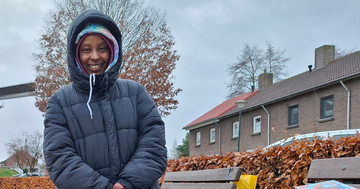 Eunice (36) slaapt in Hilvarenbeek weer buiten op de bank: ‘Ik wil ...