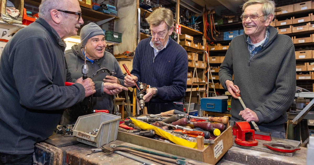Heusdense handen met een hart: gereedschap restaureren voor een tweede ...