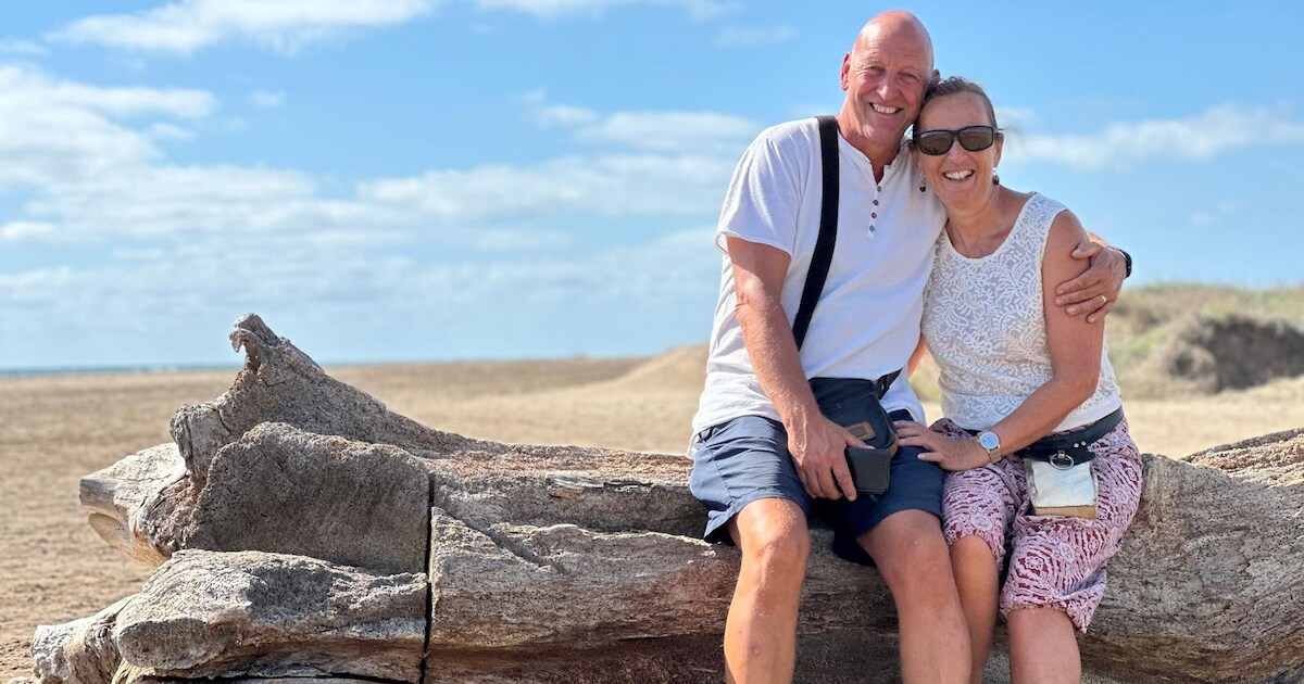 ‘Gedoe met de buren’ was voor Bianca (59) en Geert (65) de druppel, nu ...