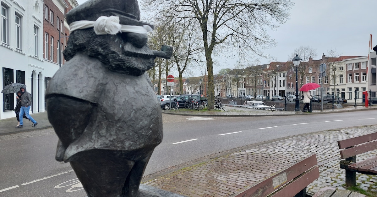 het-schippertje-en-andere-beelden-in-den-bosch-geblinddoekt-als