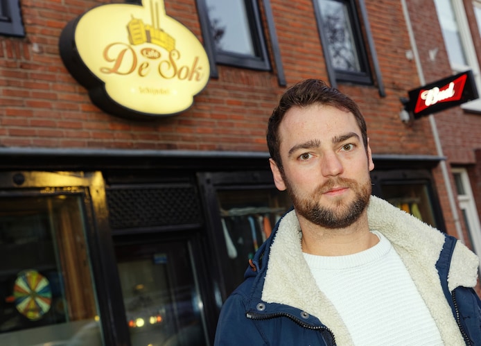 Kroegbaas Thomas (28) zoekt graag de grenzen op: ‘Maar ik heb geen schijt aan coronaregels ...